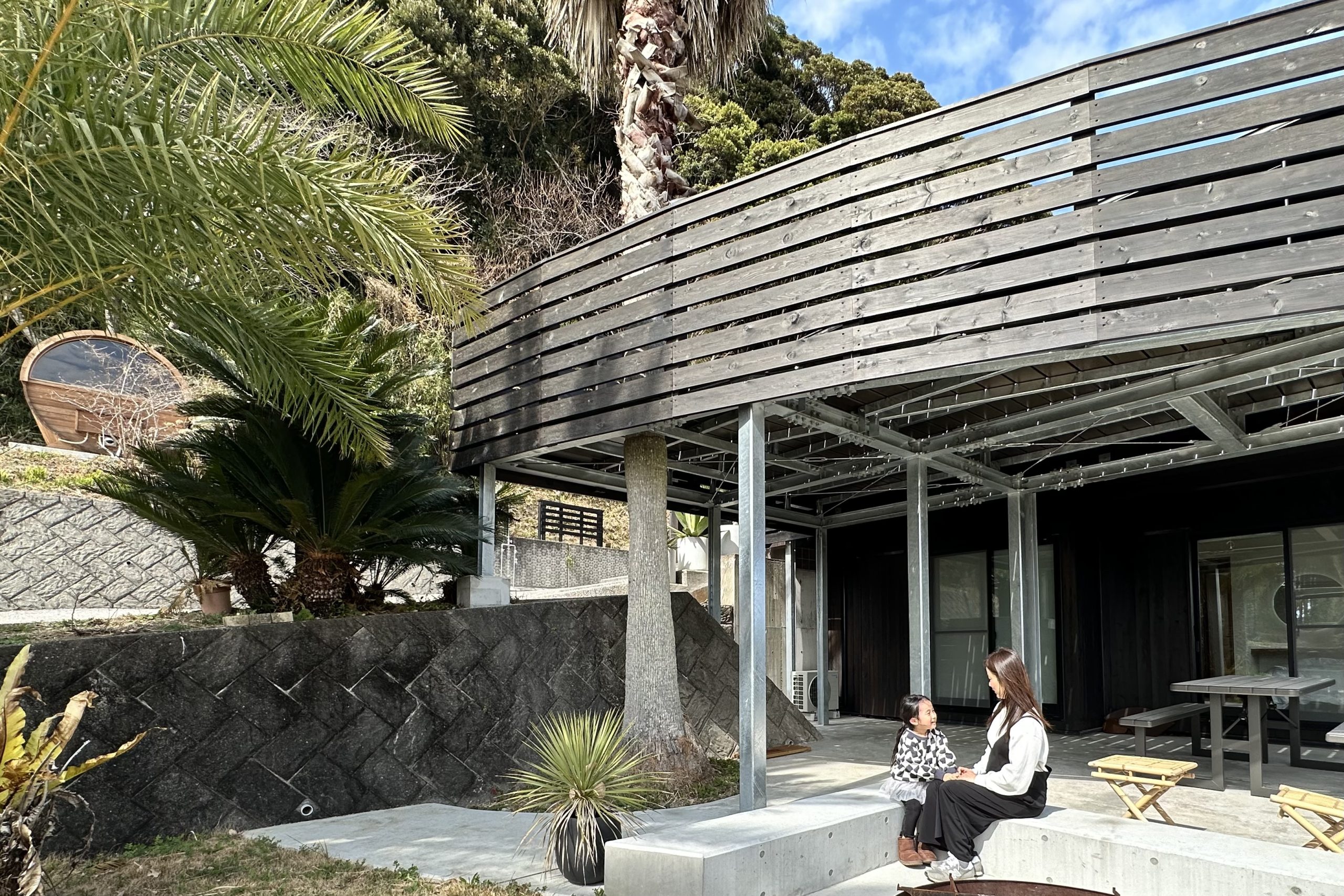 千葉・南房総の一棟貸しの隠れ家「UMI-YAMA CHIKURA」で海と山に溶け込む子連れステイ - LOVETABI Mama